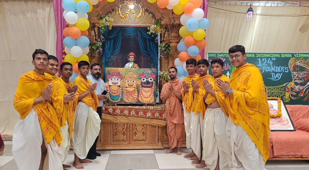 Spiritual Splendor 124 Years Of Legacy Celebrated At SGIS Vidyanagar ...